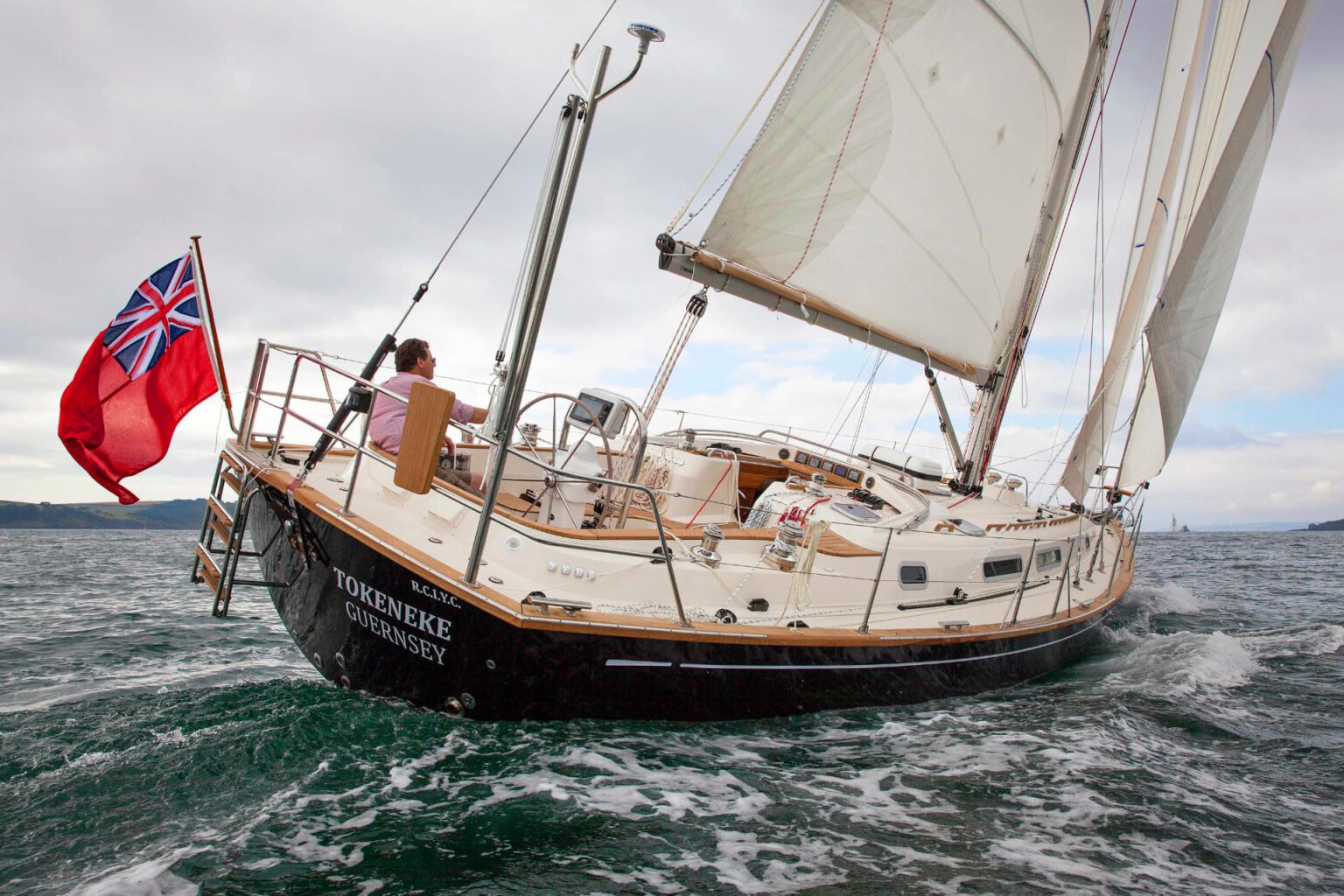 Rustler 42 - An iconic ocean cruiser with an encapsulated keel